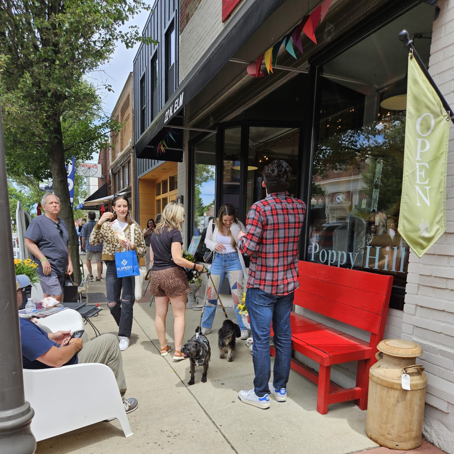 Three Oaks - Harbor Country Chamber of Commerce - MI